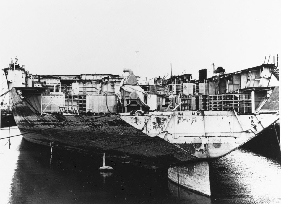 USS Bunker Hill (CV-17) being scrapped, 1973
