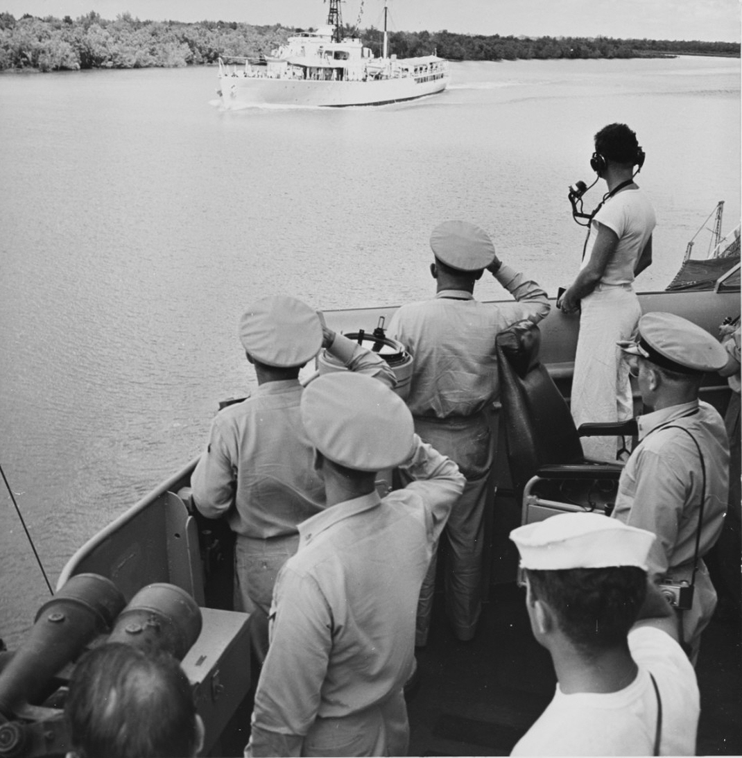 USS Caperton (DD-650) saluting HMS Alert and Admiral Lambe