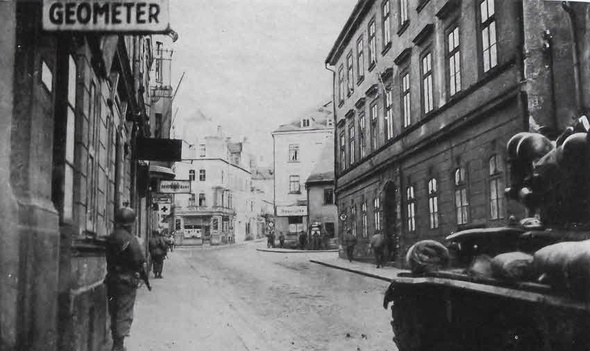 US 3rd Army advancing through Asch