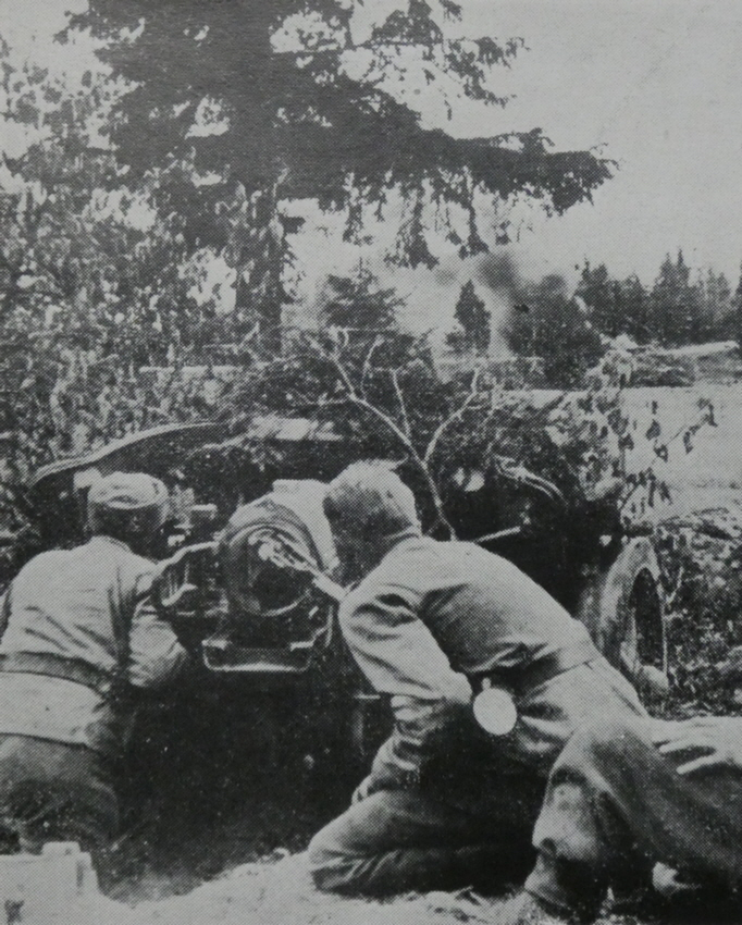 Finnish Anti-tank Gunners with 7.5cm Pak 97/38