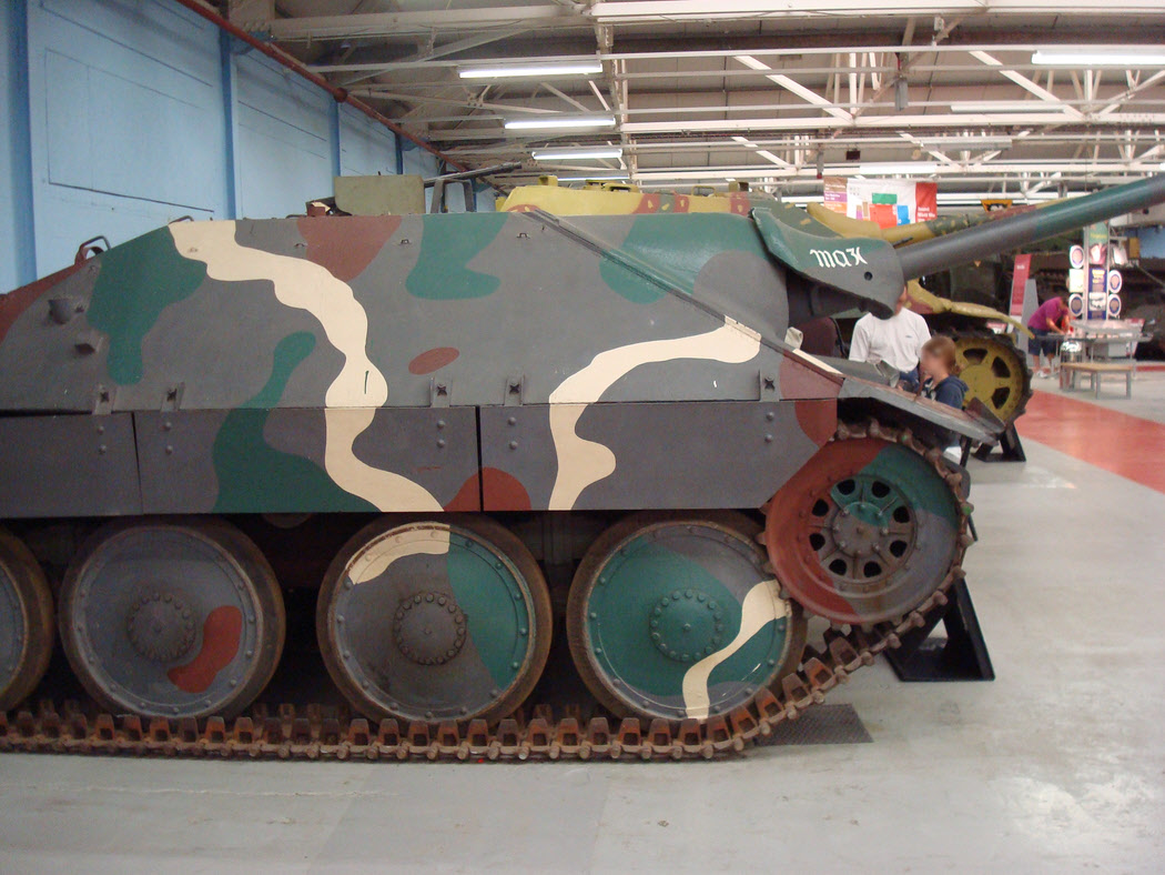 Jagdpanzer 38(t) Hetzer from the right