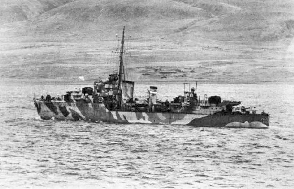 HMCS Huron (G24) from the left