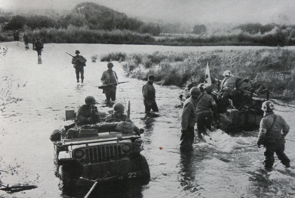US Jeeps fording the Moselle