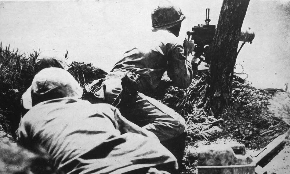 Marine Machine Gun team, Okinawa