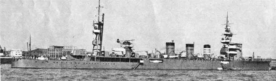 Nagara Class Cruiser from the Right