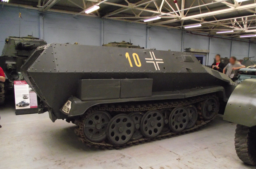 Sd.Kfz 251 Half Track from the right