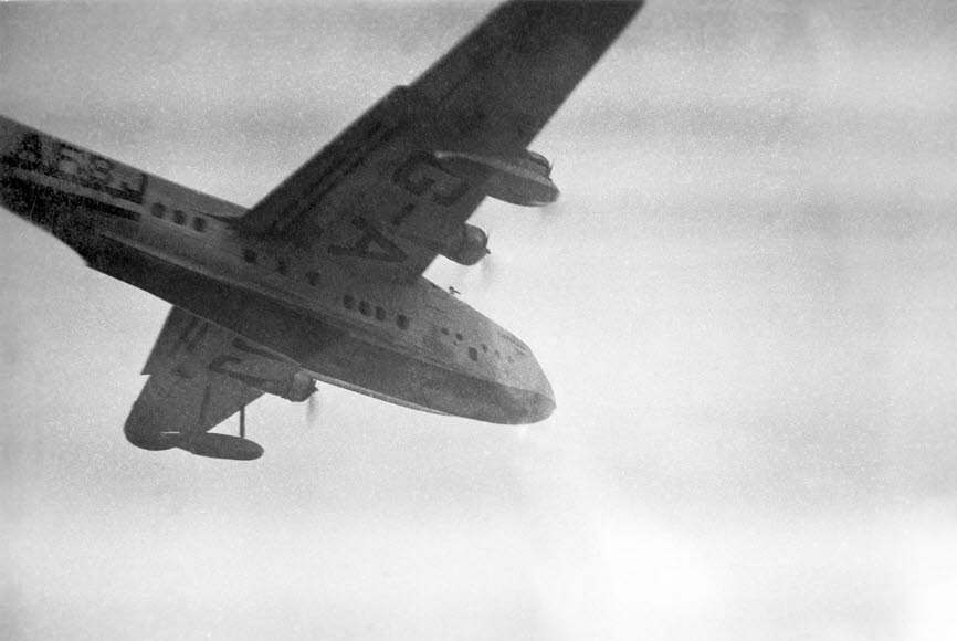 Short S.23 from below