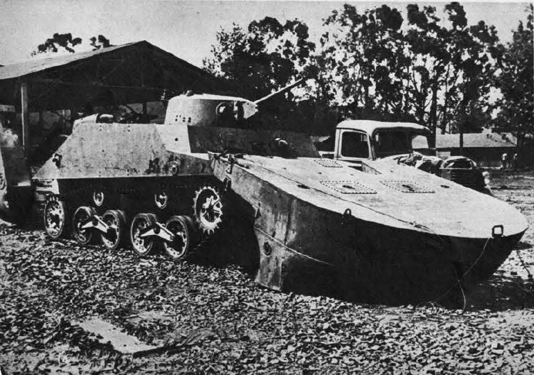 Type 2 Ka Mi amphibious tank with floats